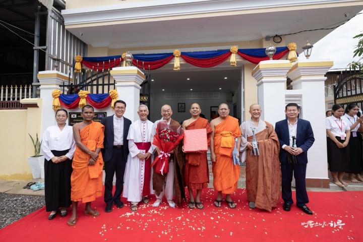 Engaged Buddhism Special Report: Ven. Pomnyun Sunim Inaugurates Female ...